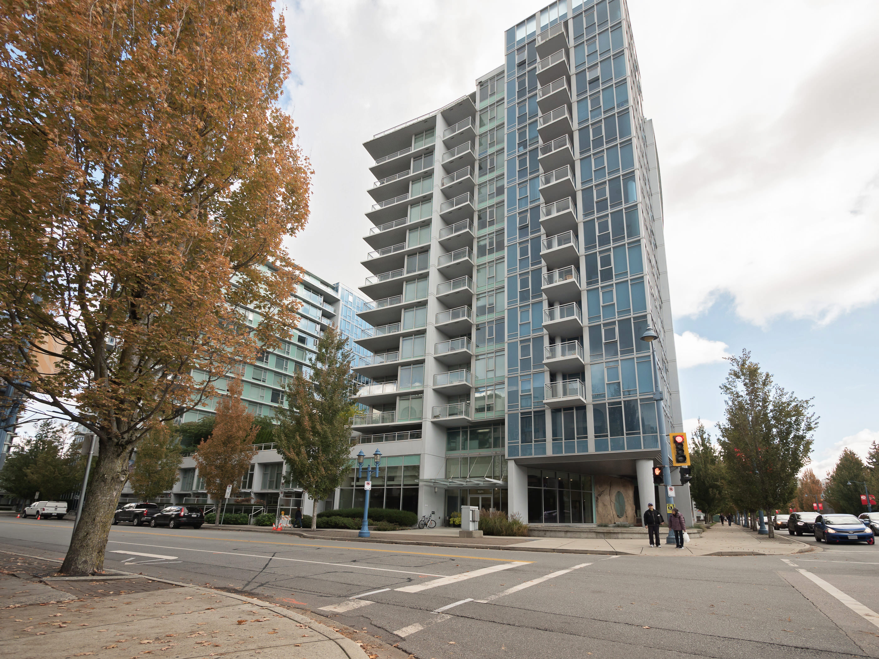 602-7371 Westminster Hwy - Adam Lloyd Real Estate